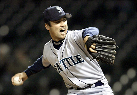 Mariners Notebook: Omar now the elder