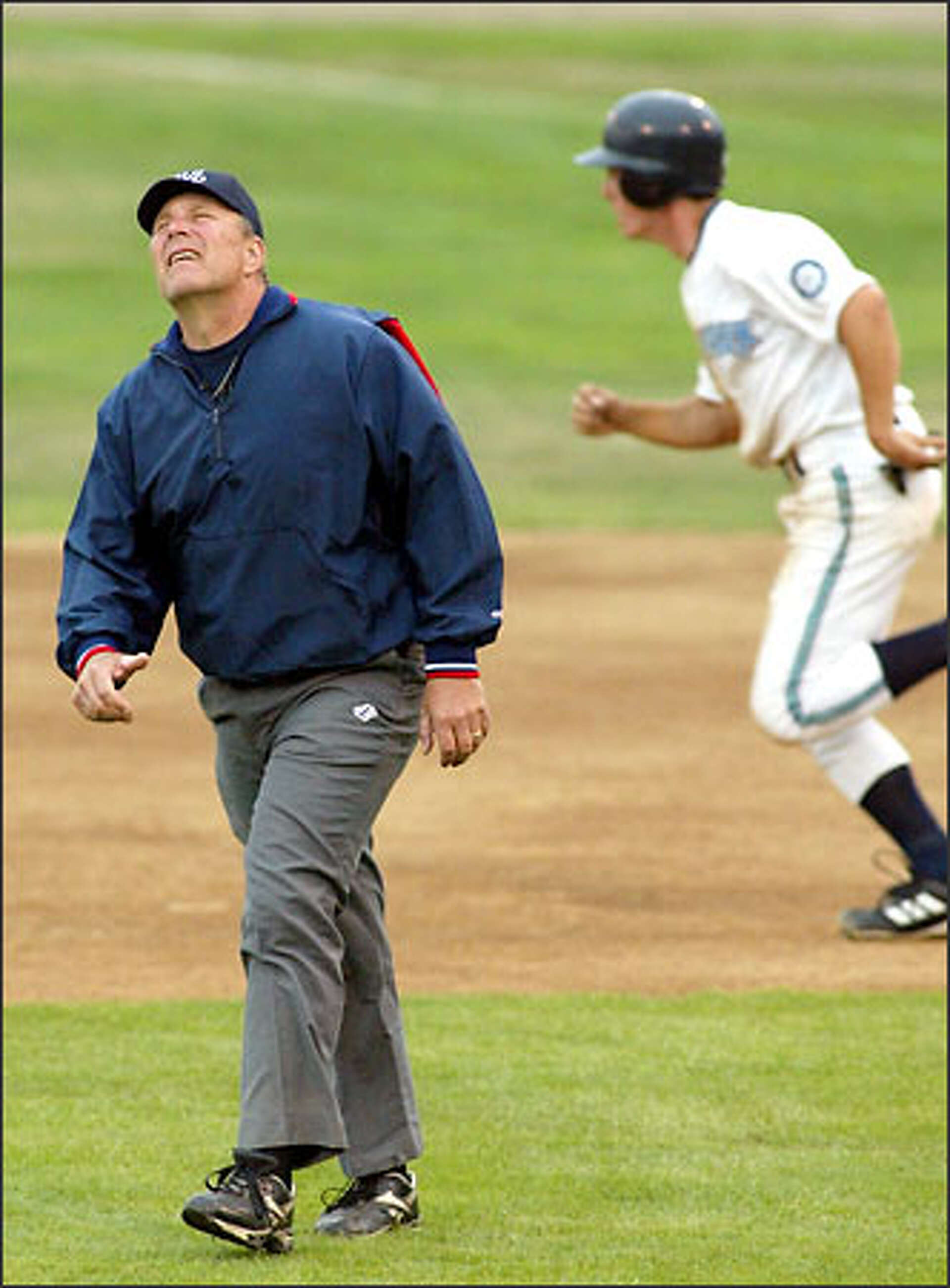Once blind, former major league umpire now sees