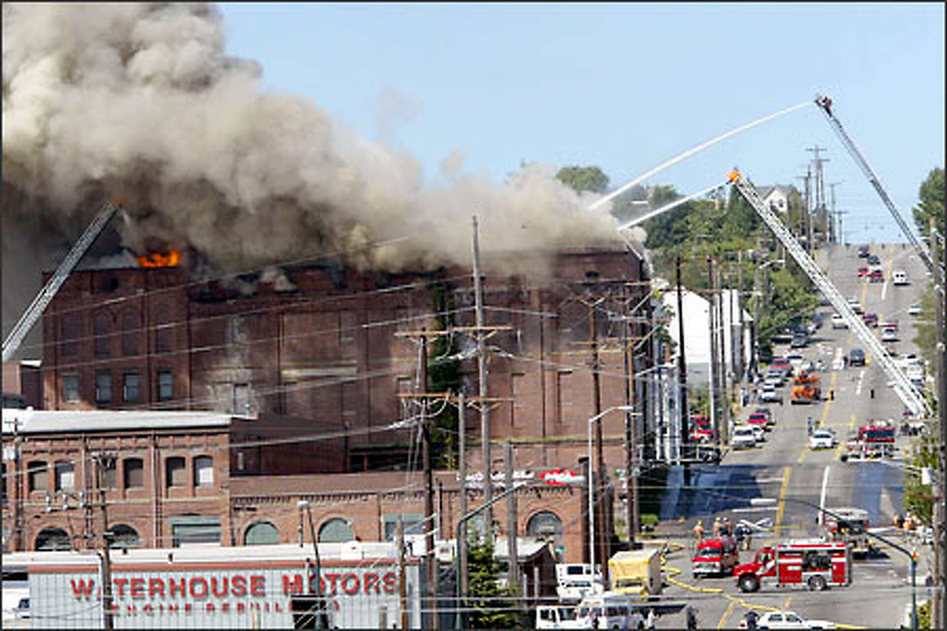 Blaze destroys 103-year-old Tacoma warehouse