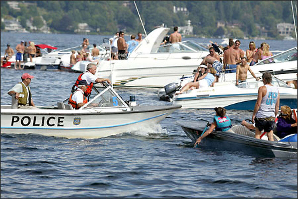 Police, fire department at loggerheads over marine safety