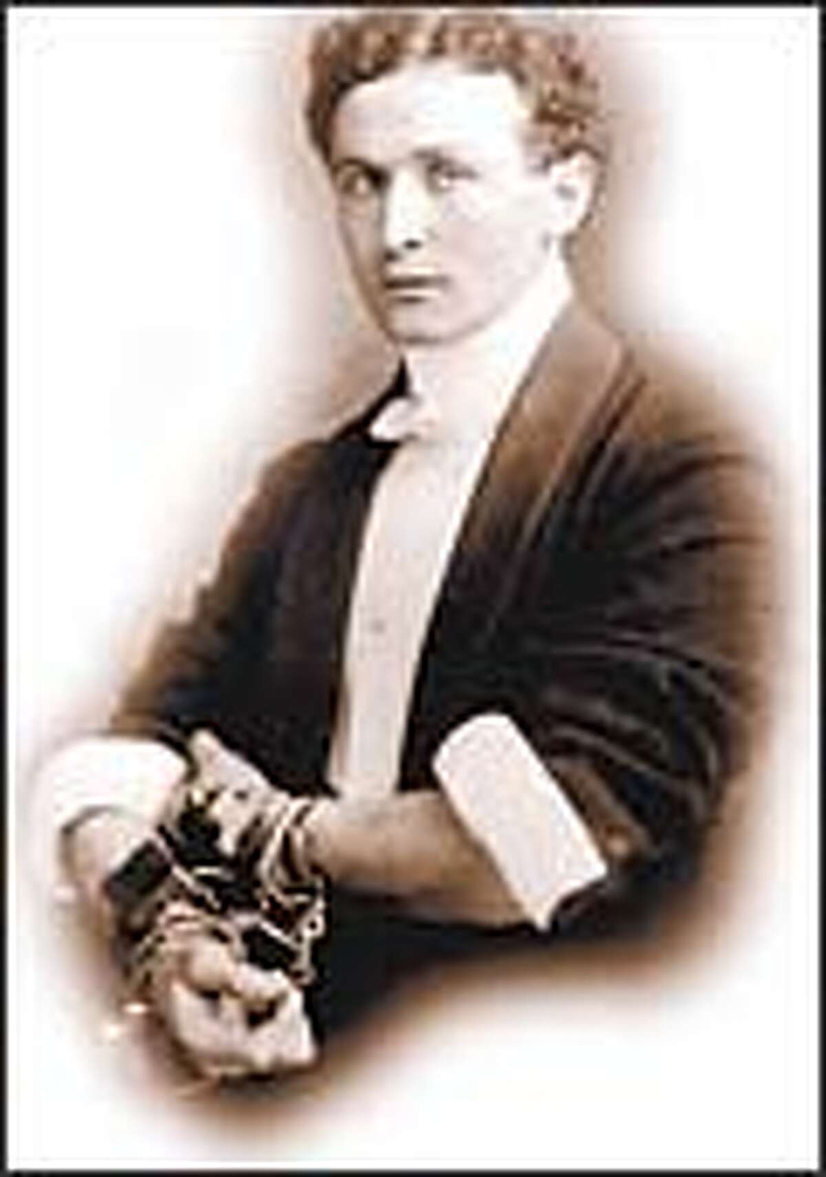 Houdini fans hope for reappearing act during Woodinville séance