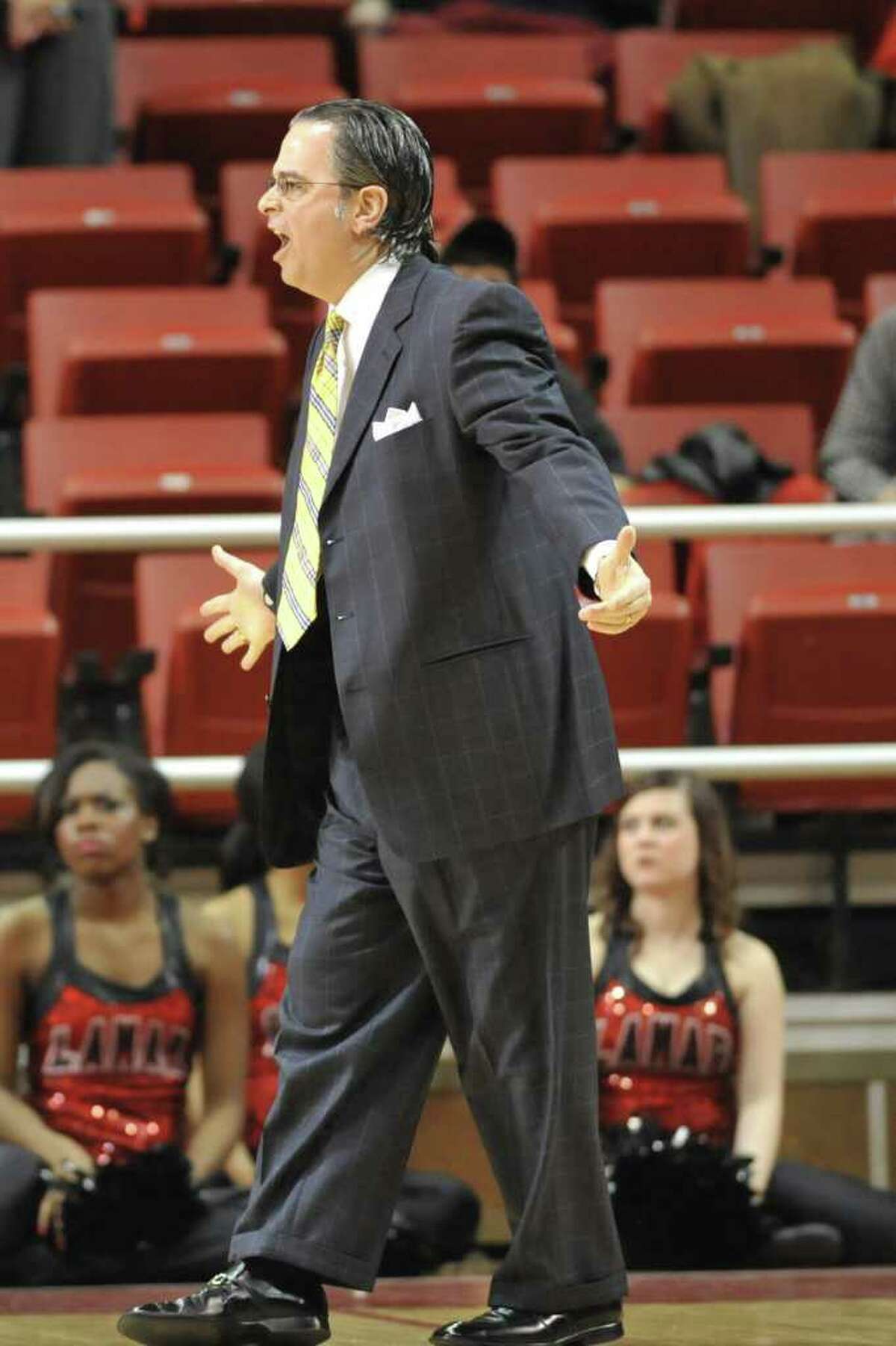 Roccaforte out as Lamar men's basketball coach