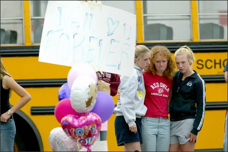 Ex-boyfriend kills Stanwood teen, himself, shocking small community