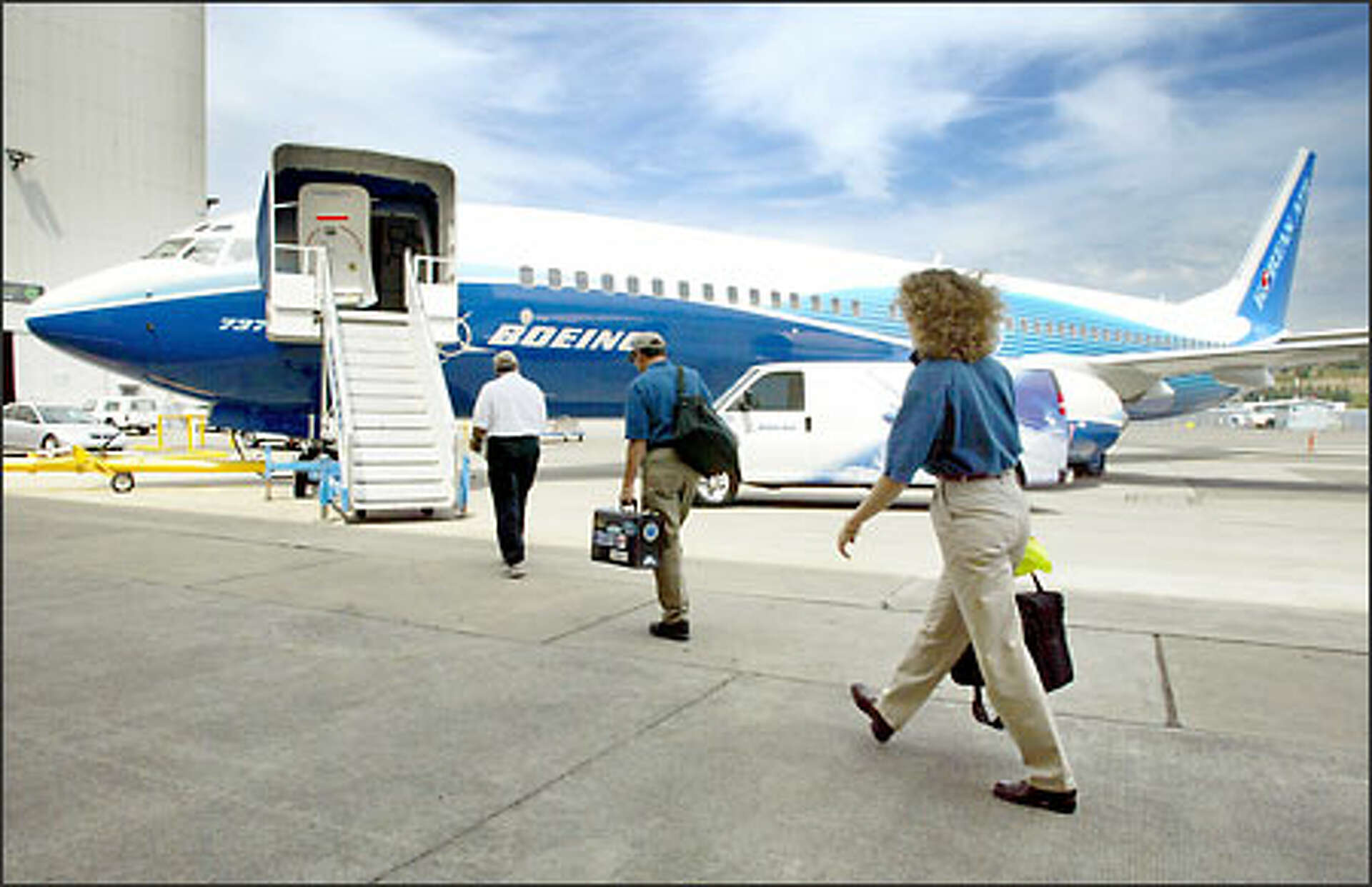 Boeing changes its colors