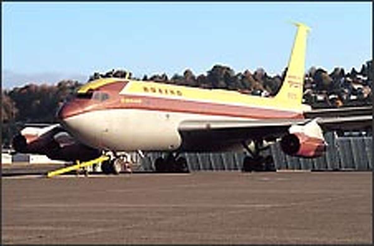 Boeing changes its colors