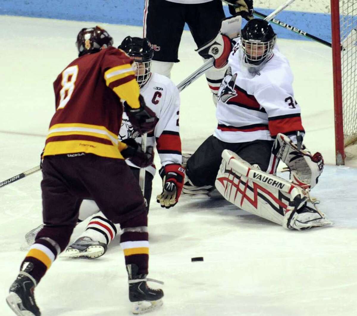 St. Joseph beats New Canaan in Division I hockey semifinals