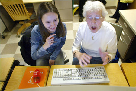 Internet classes for seniors prove it's never too late to learn
