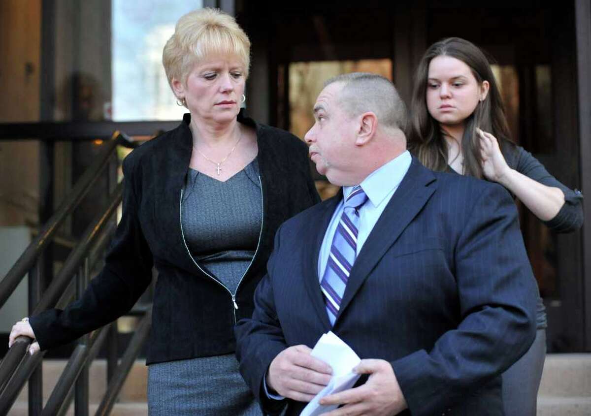 Yale U. lab tech admits killing grad student