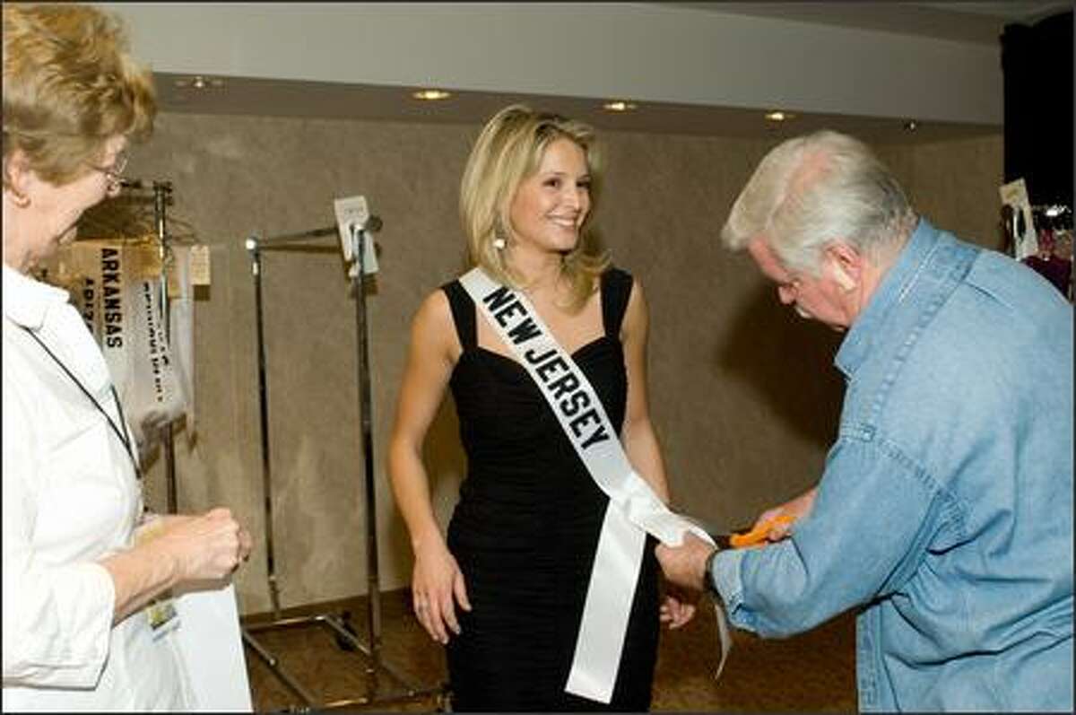 Miss USA arrivals III (2007)
