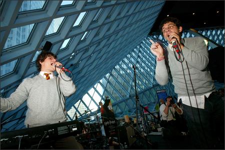 Harry and the Potters at Seattle Public Library (7-13-07)