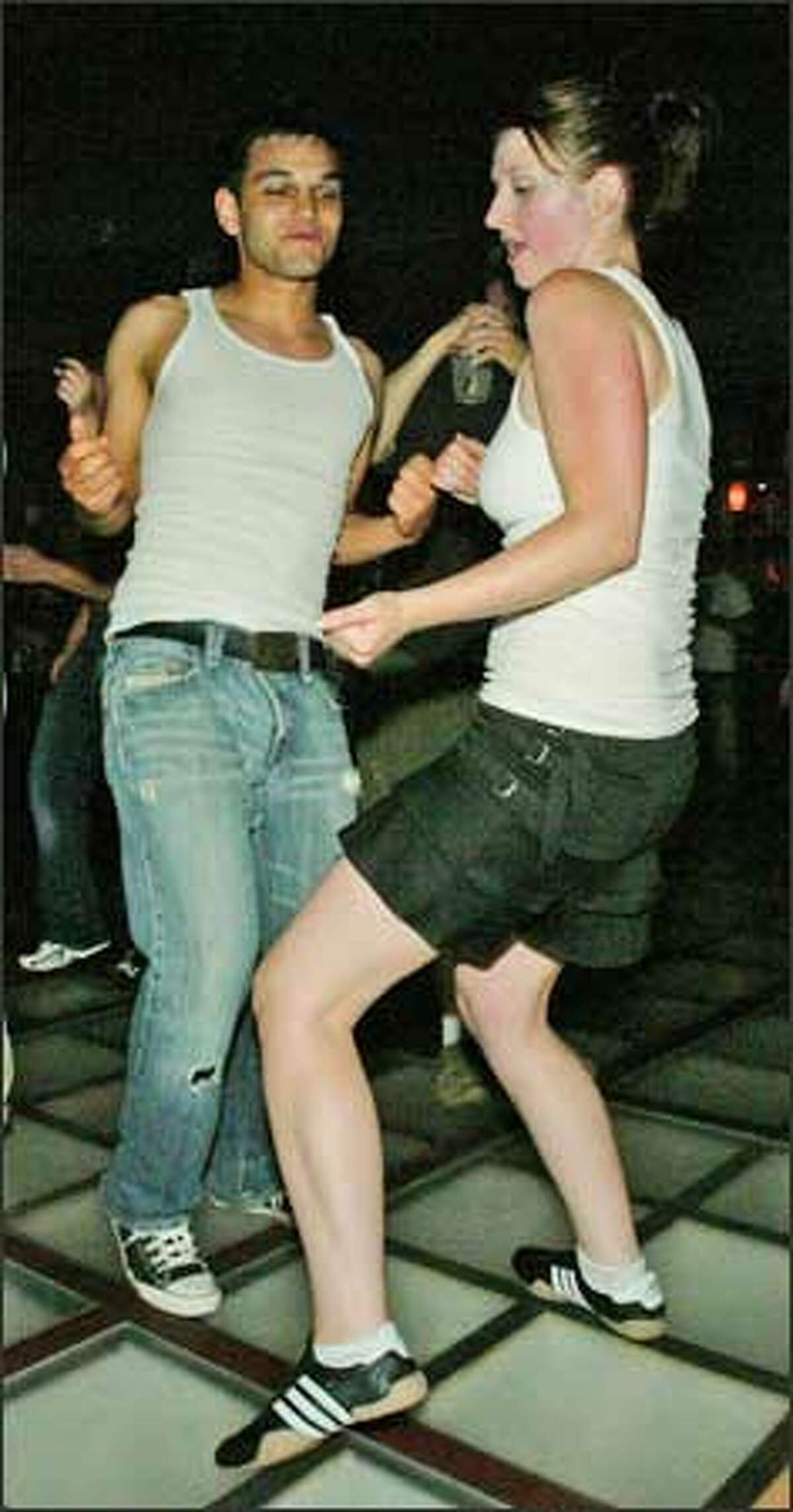 Turntable amateurs compete to crack the club circuit