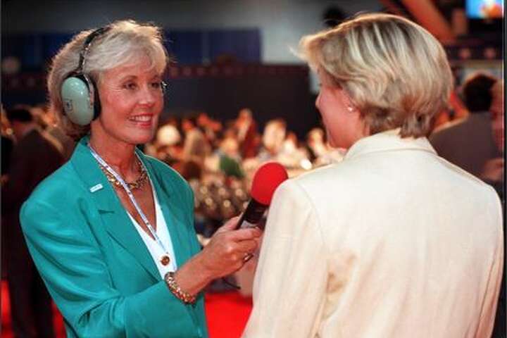 Photo history of Jennifer Dunn