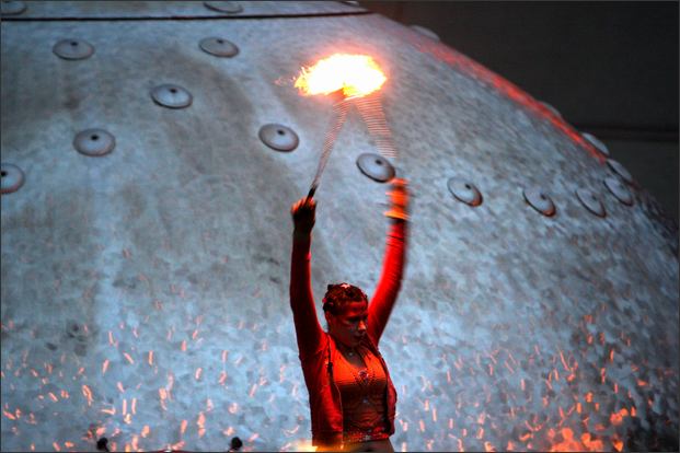 Winter solstice celebration at Seattle Center (12-22-07)