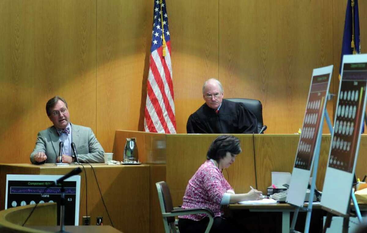 Neurologist: DiMeo's brain 'hums different tune'