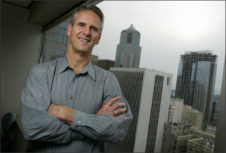 Where Are They Now? Ex-Steeler Pinney backs hometown Hawks