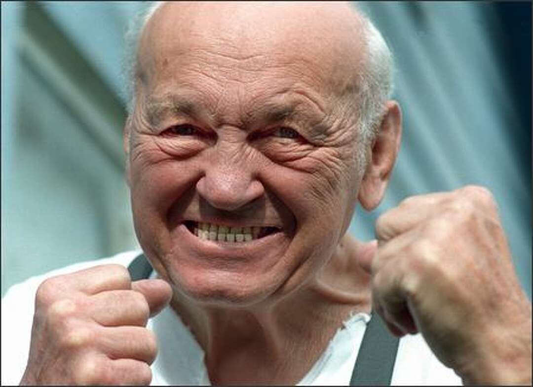 Al Hostak, 1916-2006: Seattle fighter won middleweight title