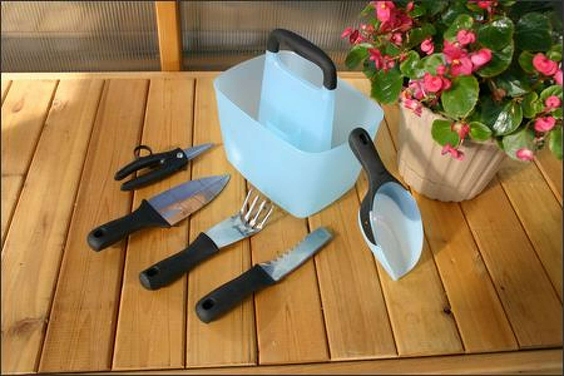 Nw Gardens: Pain-free gardening: Good posture and tools can save knees ...