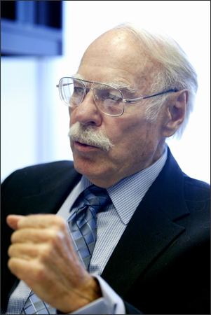 Former CIA spy branded a traitor wants to clear his name