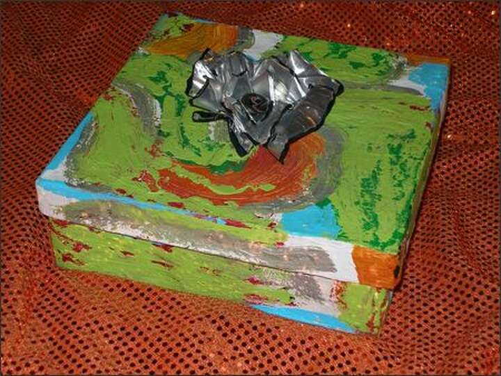 Give the gift of reusable wrapping