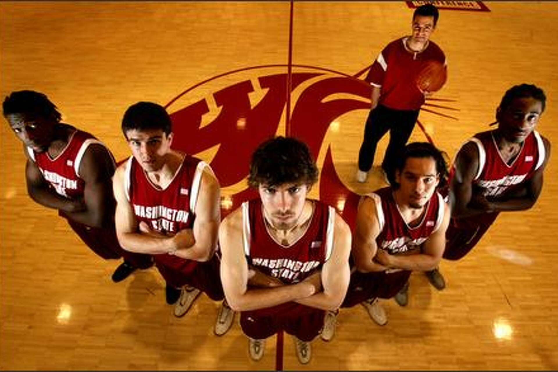 A lineup of no-names has carried Cougars to a 15-3 start