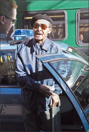 Police guild gives 82-year-old a new cane for fighting crime