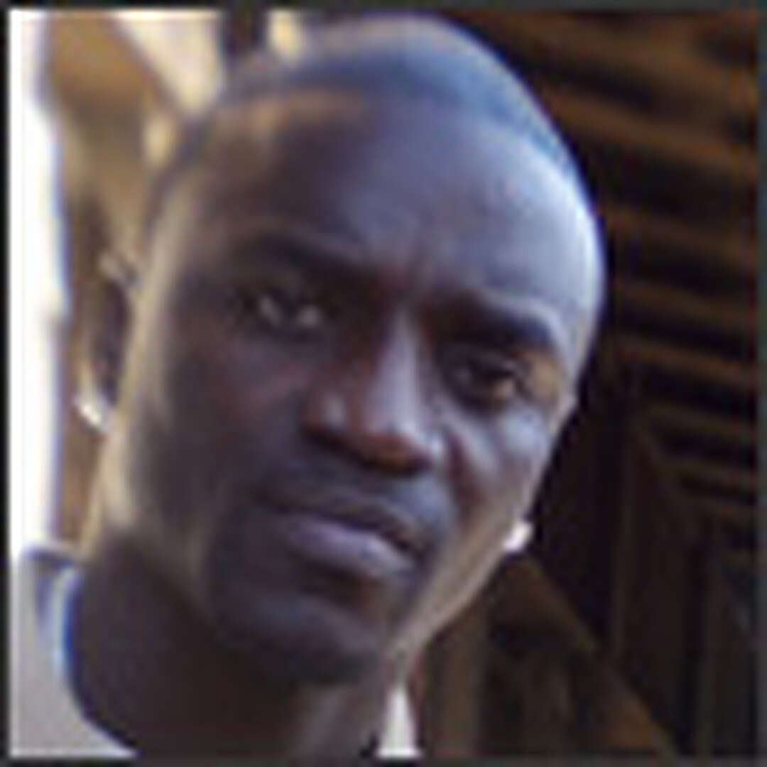 People in the News: Akon apologizes for provocative act