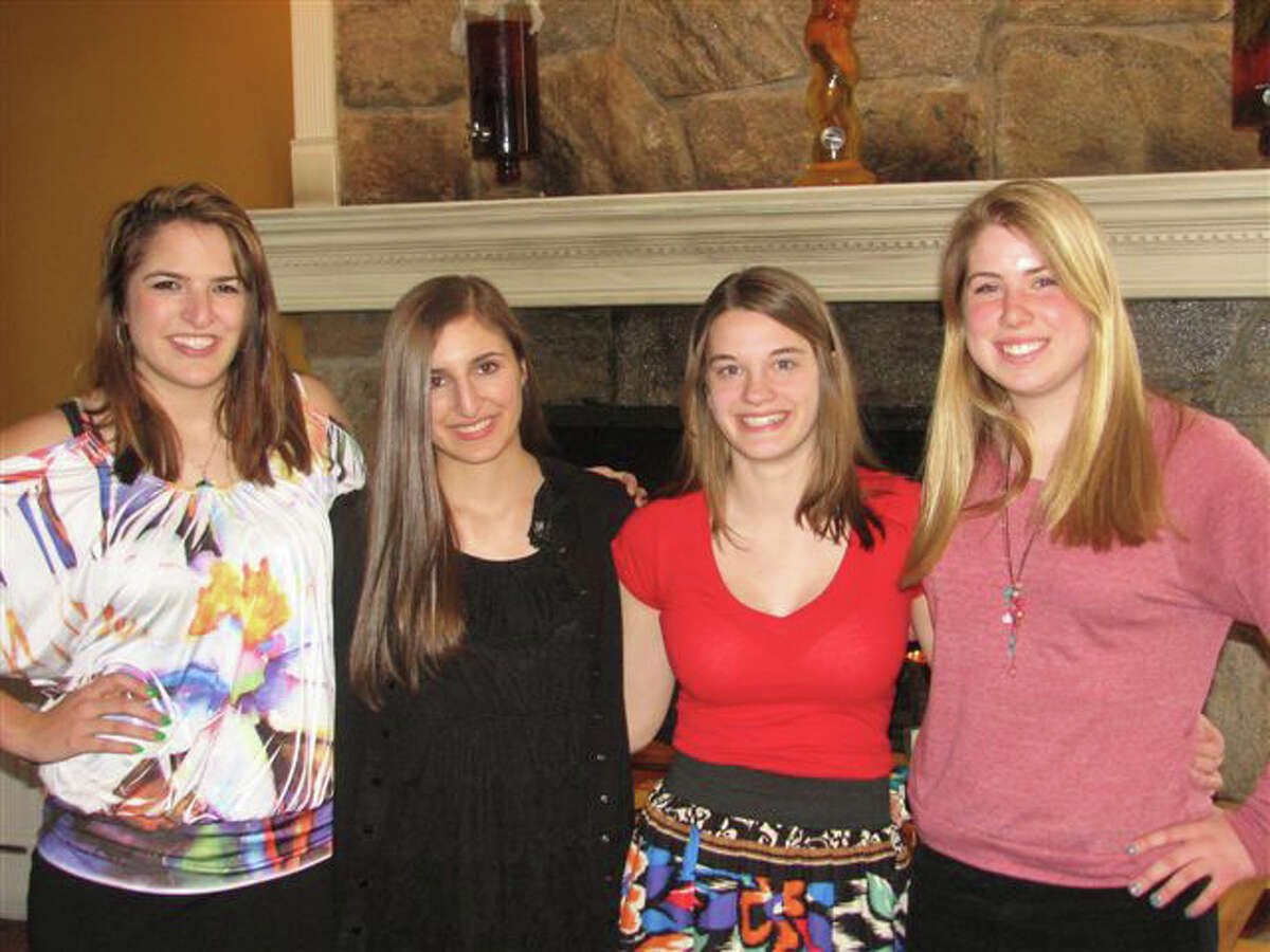 Lady Wrecker cagers receive recognition