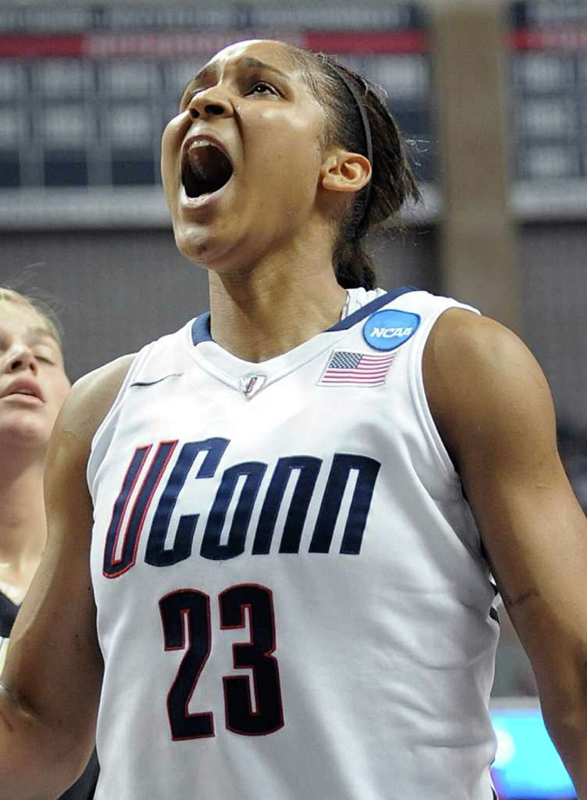 UConn closes Gampel chapter with a rout