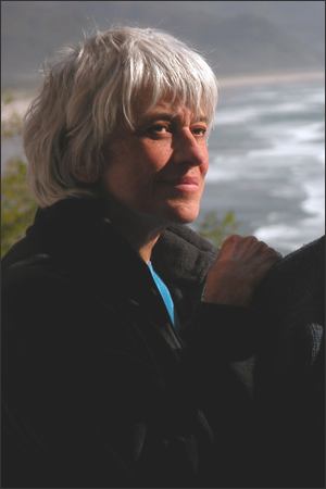 'Crusty old broad' confronts illness and dying in premiere of 'Vesta'