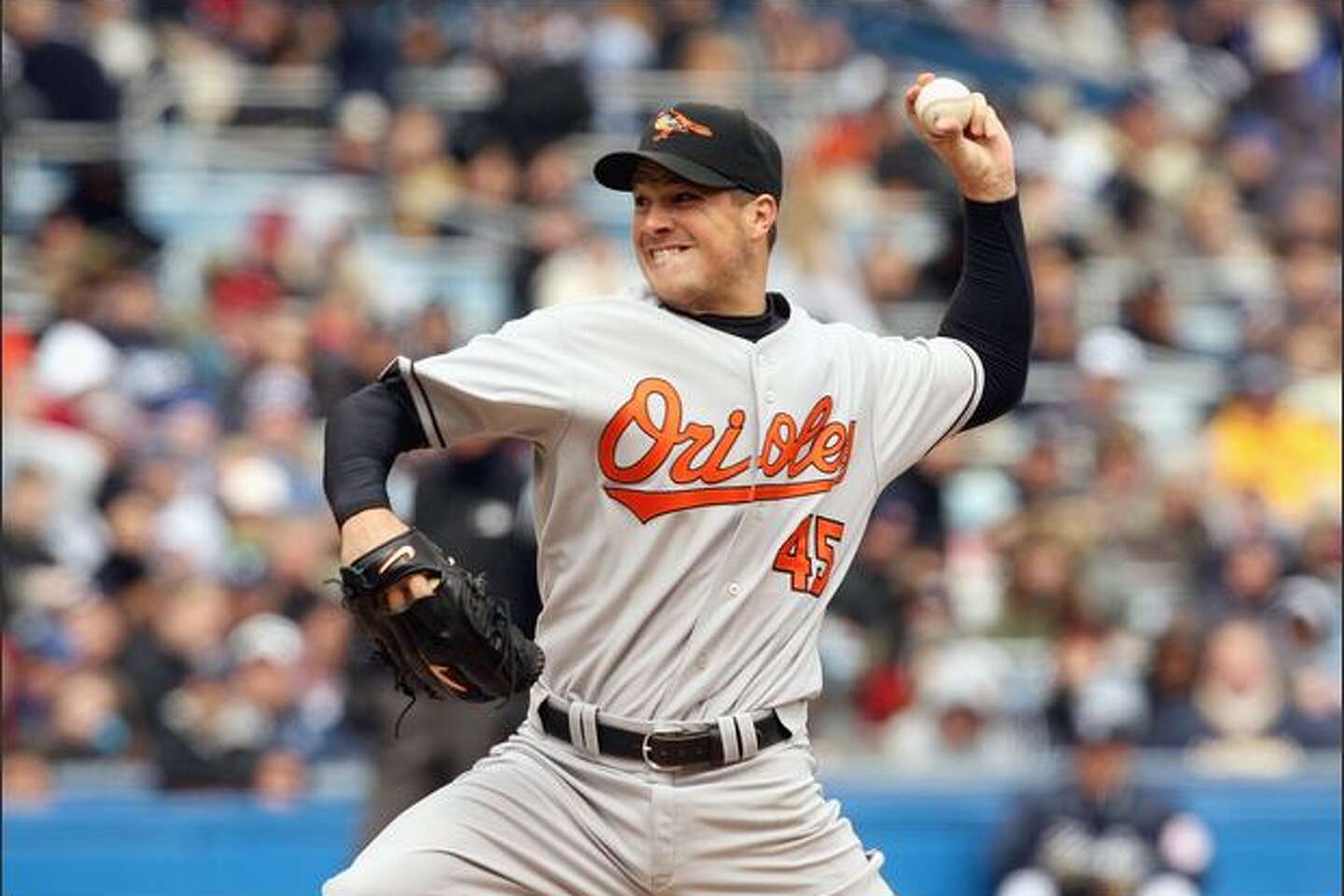 Mariners near deal for Bedard
