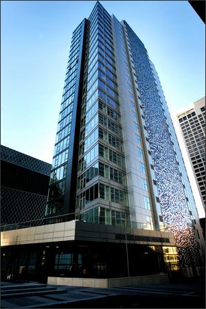 On Architecture: 5th and Madison condo tower marks a return to grace