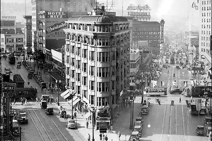Seattle History: Building a City (1900-28)