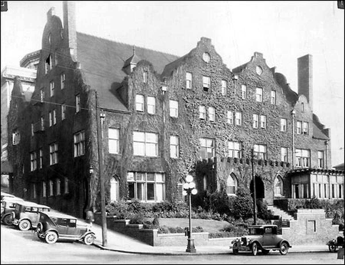 Seattle History: Building a City (1900-28)