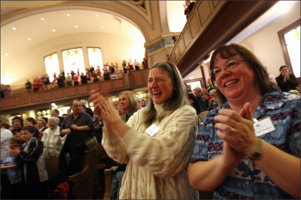 On sanctuary's last day, 100-year-old church stands with faith