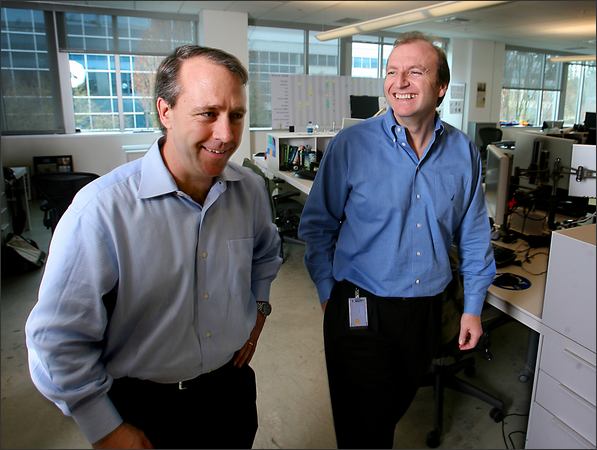 Software Notebook: Microsoft seeks to broaden its mobile business