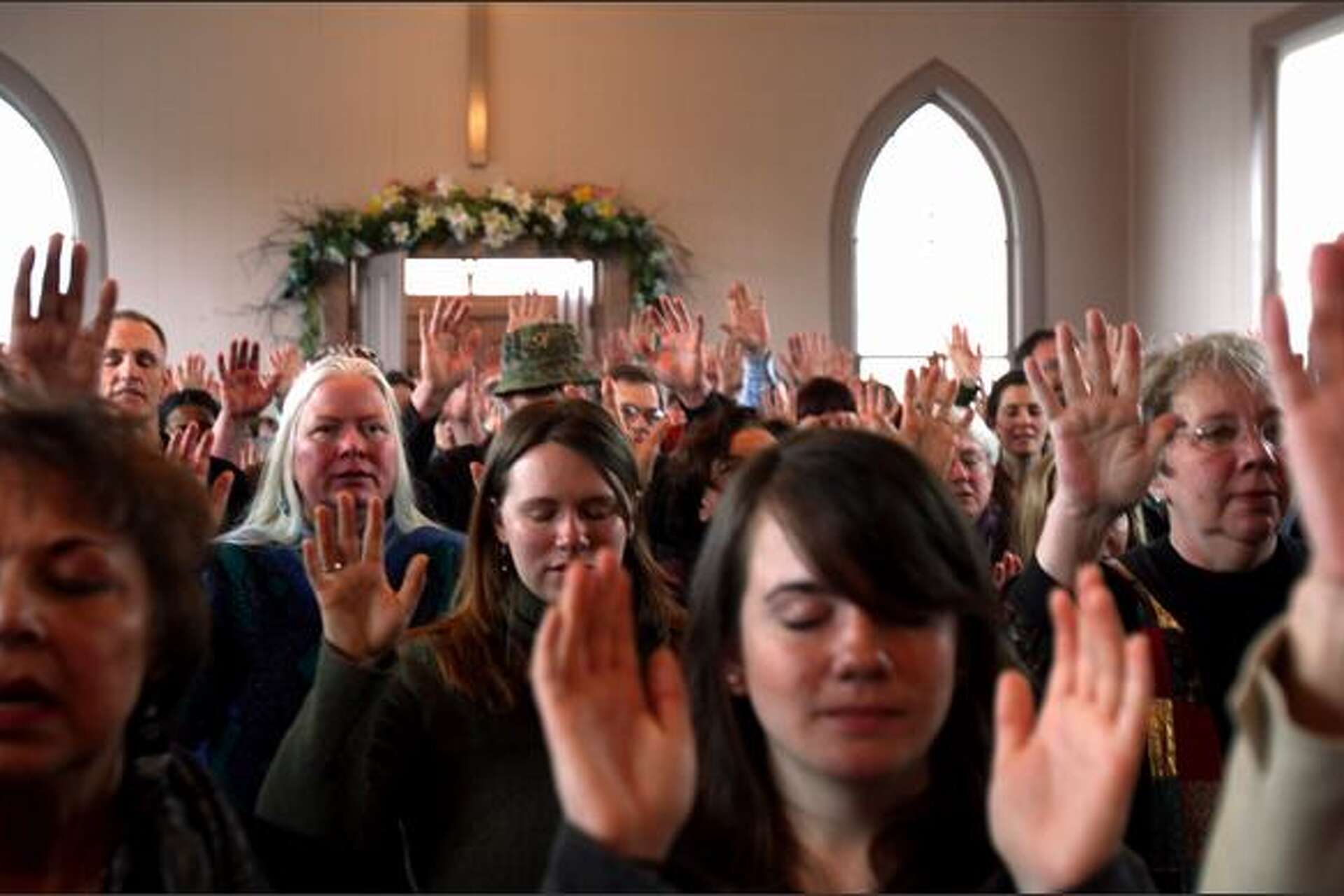Religions come together in interfaith service at Passover