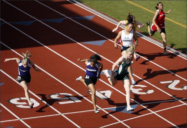 W. Seattle runs to title