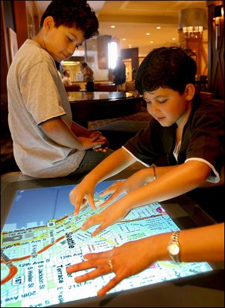 Microsoft Surface tabletop computers debut at selected Sheraton hotels