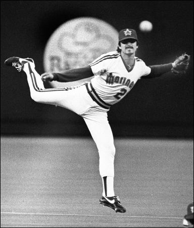 Todd Cruz, former M's shortstop, dead at 52