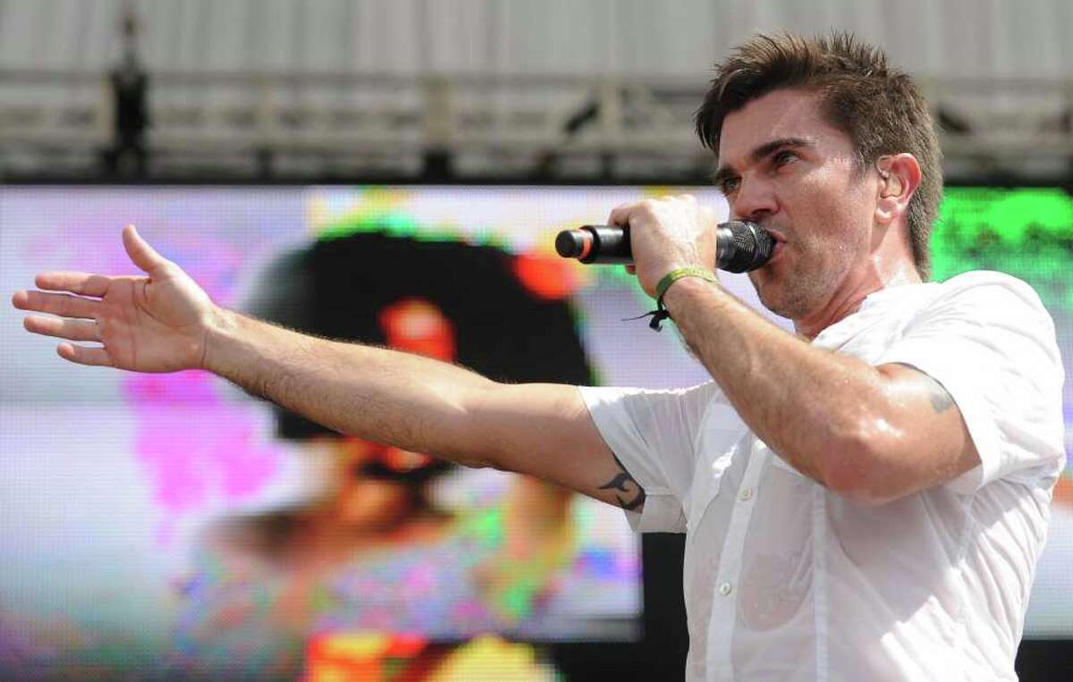 Juanes plans 'MTV Unplugged'