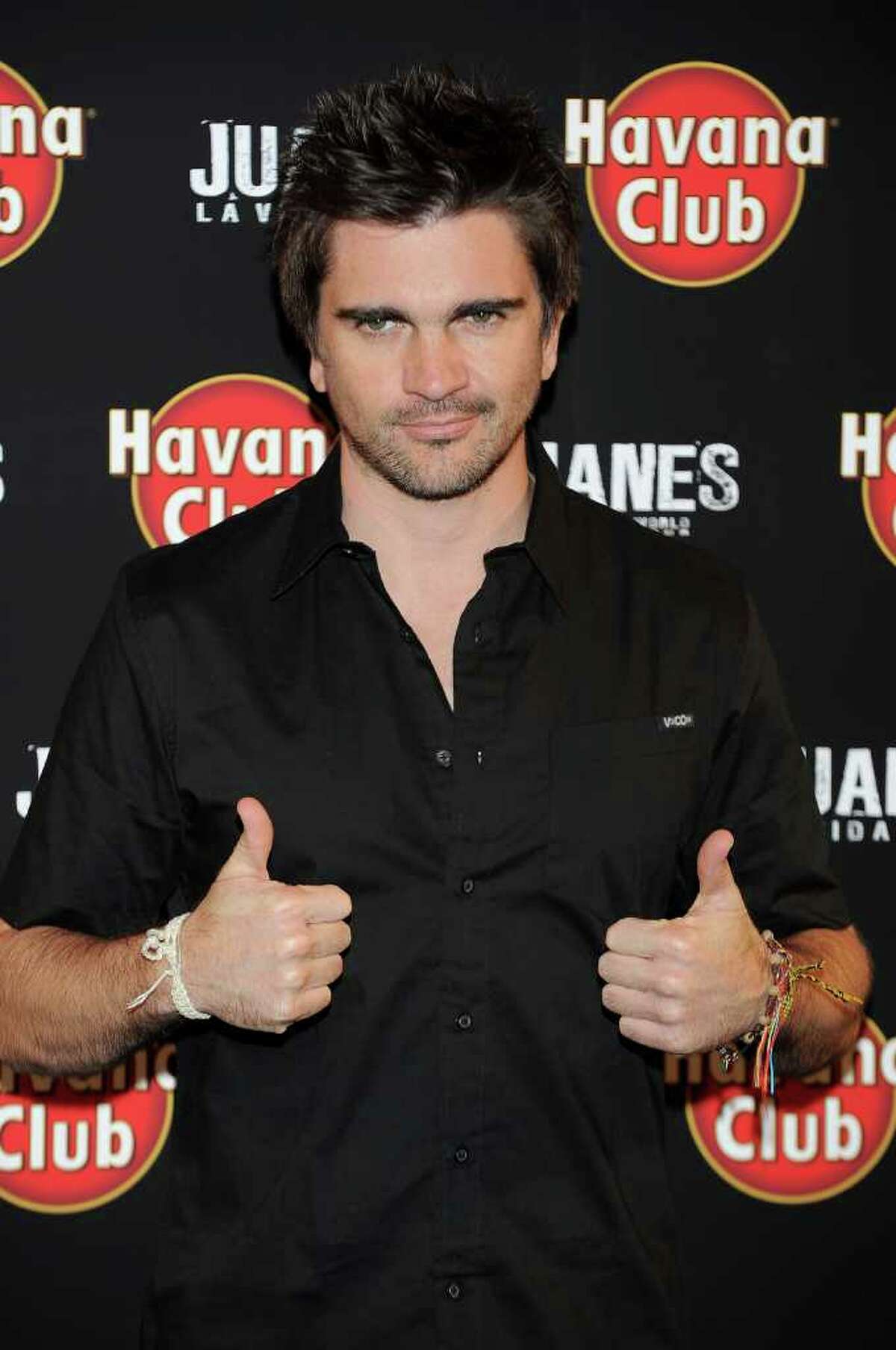 Small crowd, big audience for Juanes