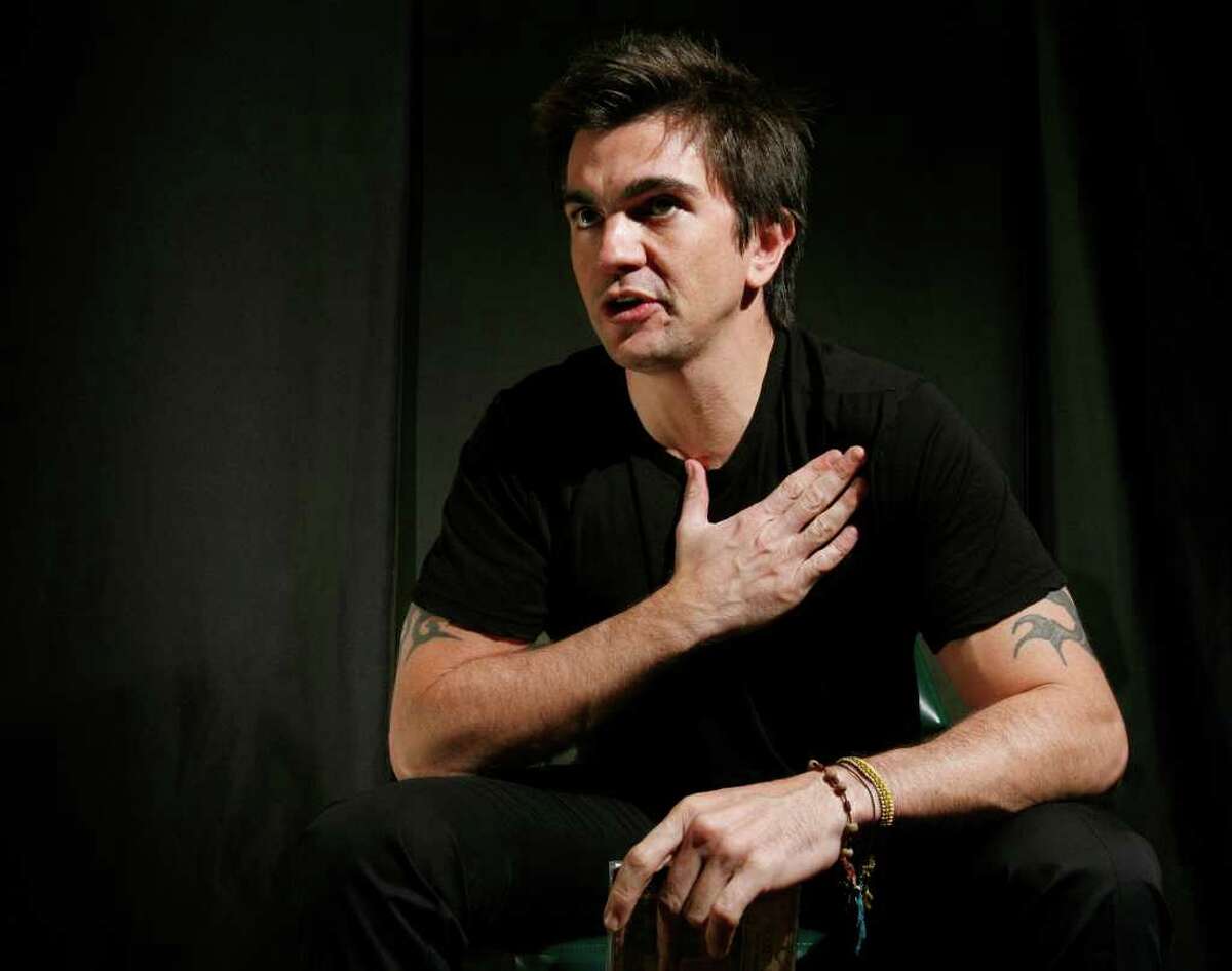 Small crowd, big audience for Juanes