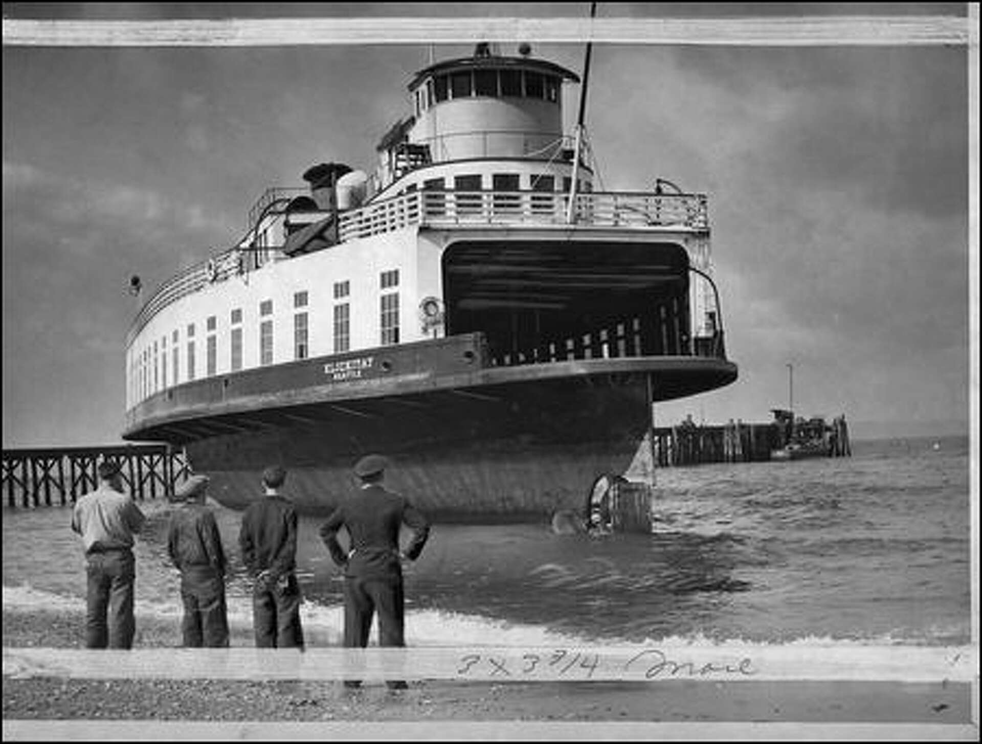 State selling its oldest ferries