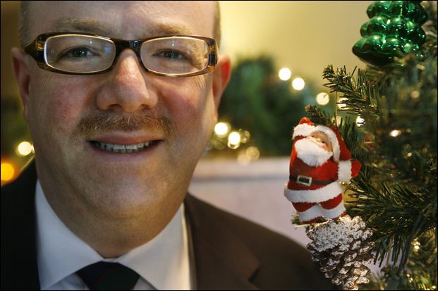 Under the Needle: An unlikely Santa spreads joy at hospitals