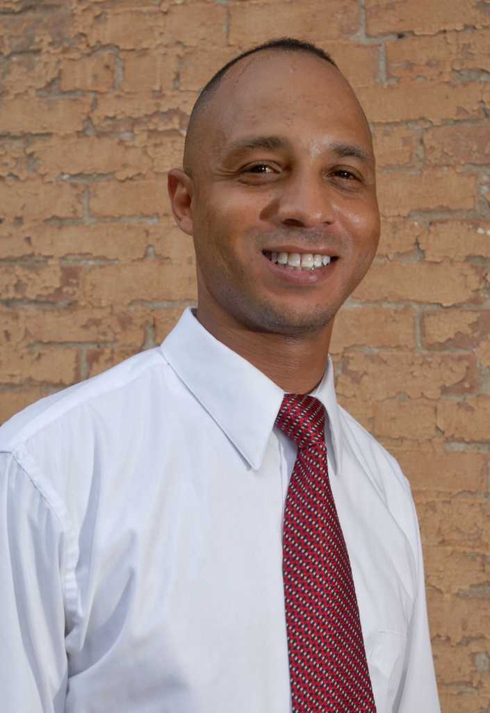 McKnight faces primary challenge