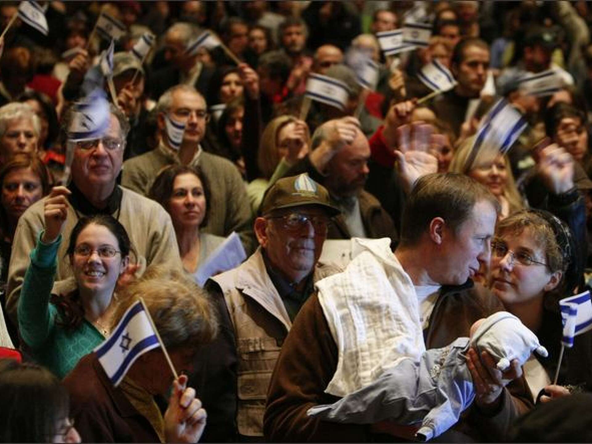 Hundreds call for Jewish solidarity