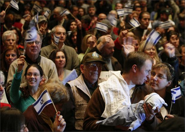 Hundreds call for Jewish solidarity