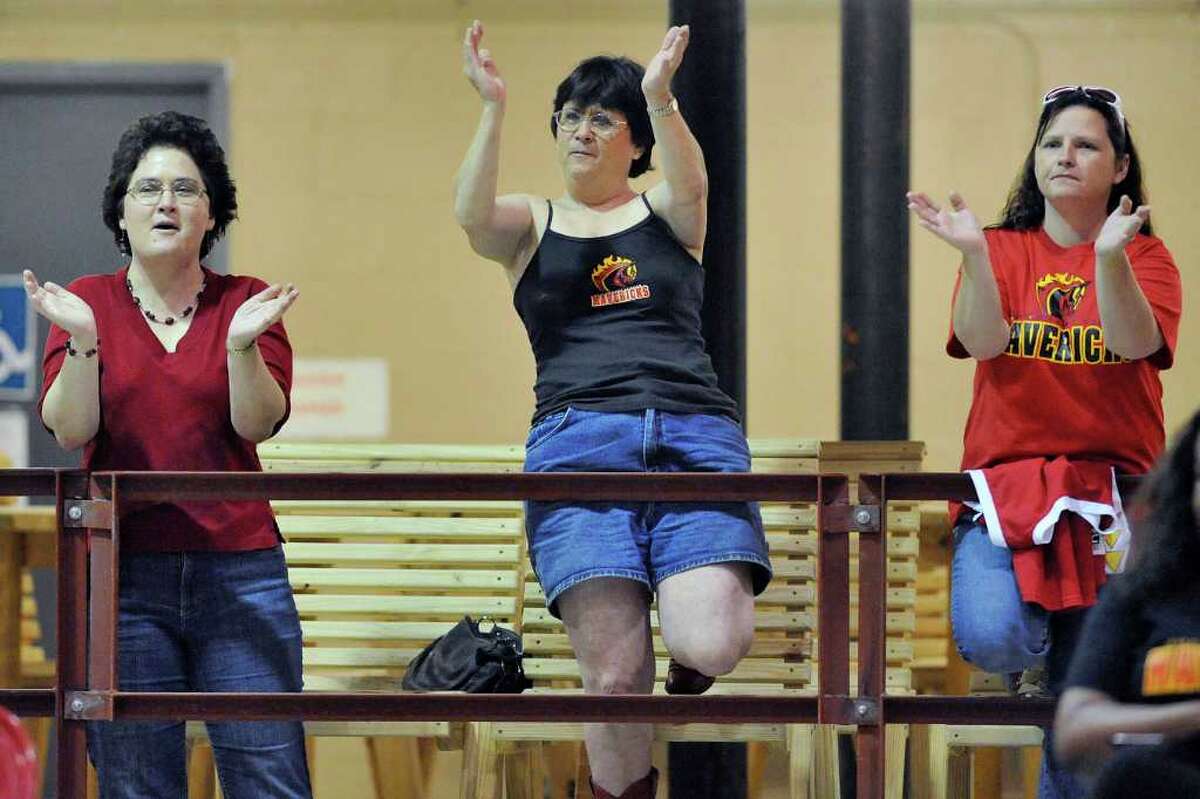 Southeast Texas Mavericks fans are few but passionate