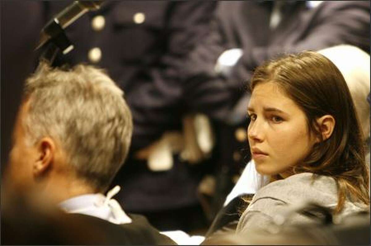 Knox trial begins, will remain open to public