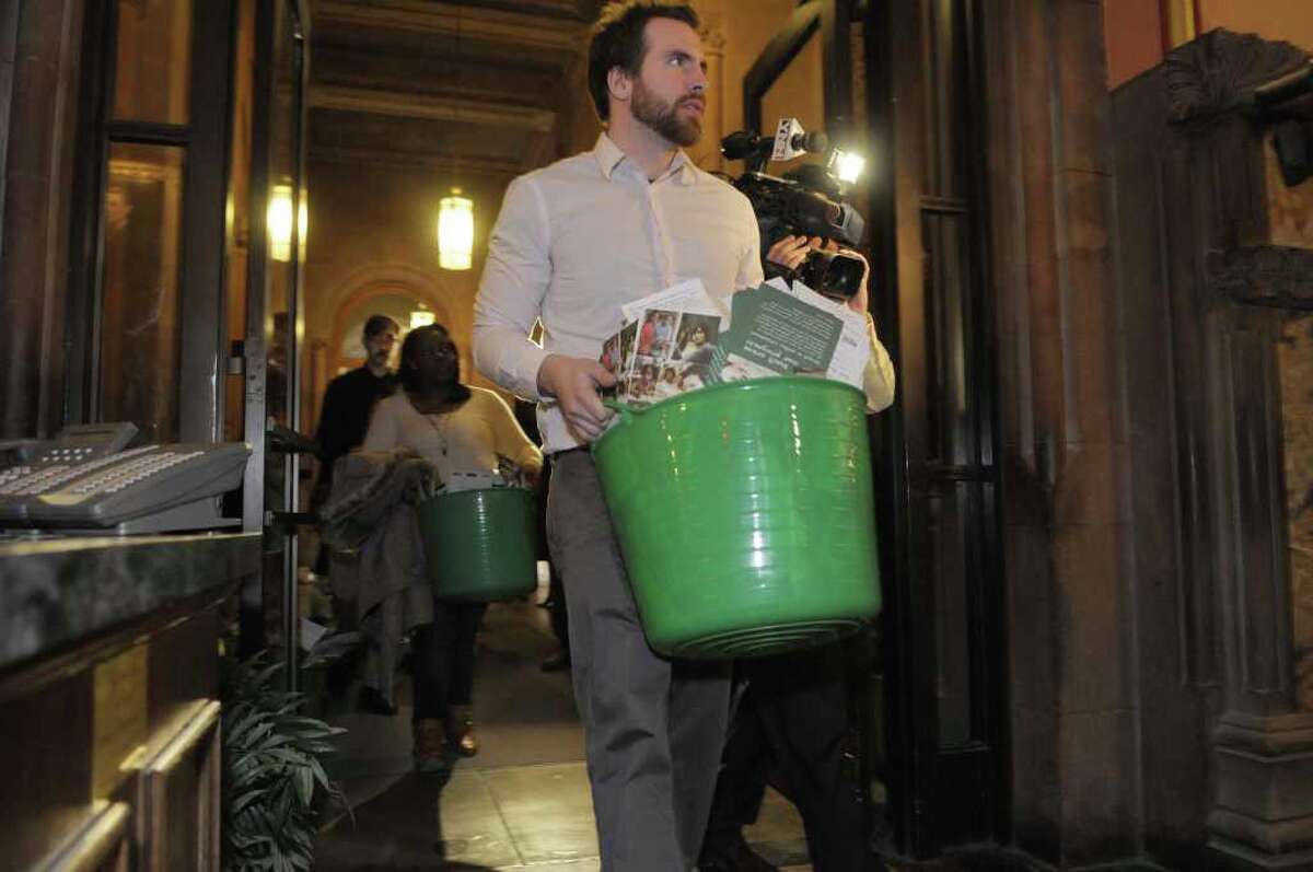 Budget talks hit optimistic note